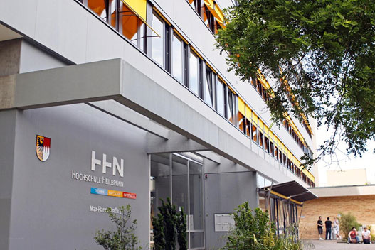 Living in the middle of Heilbronn, central & close to university ...